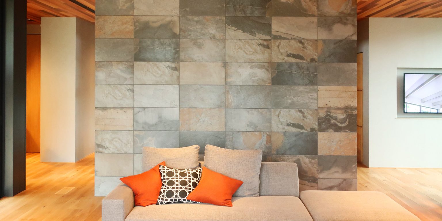 ダイナミックなリビング | 施工事例 | RIVIERA デザインタイル・天然石のリビエラ株式会社